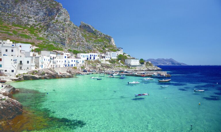 Esplorando le Isole in Italia: Un viaggio tra tesori naturali e culturali